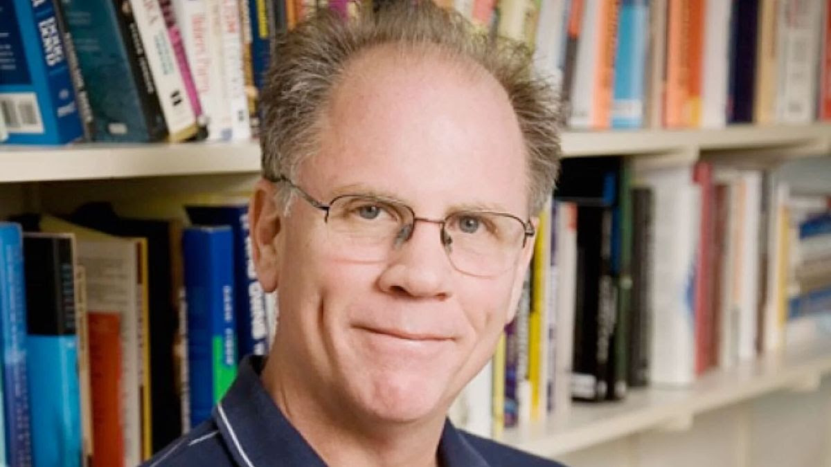 Tribute to Bob McChesney - Blogs - International Council for Media Literacy